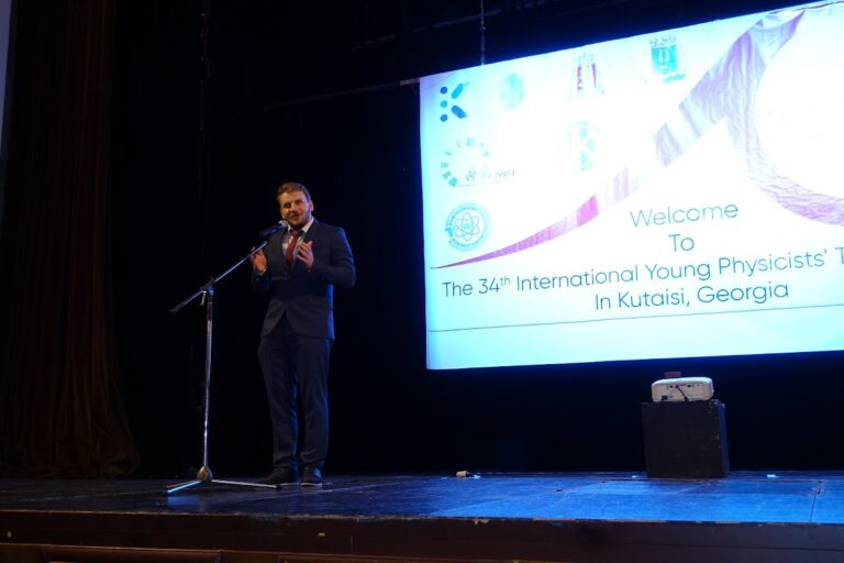 IYPT 2021 | International Young Physicists’ Tournament